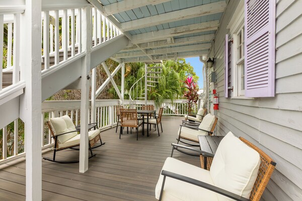 The Whitehead Room @ The Inn On Fleming ~ 2nd Floor Queen W/ Shared Pool! - Key West, FL