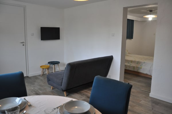 Renovated 2-room Apartment On First Floor Near Train Station - Bourg-en-Bresse