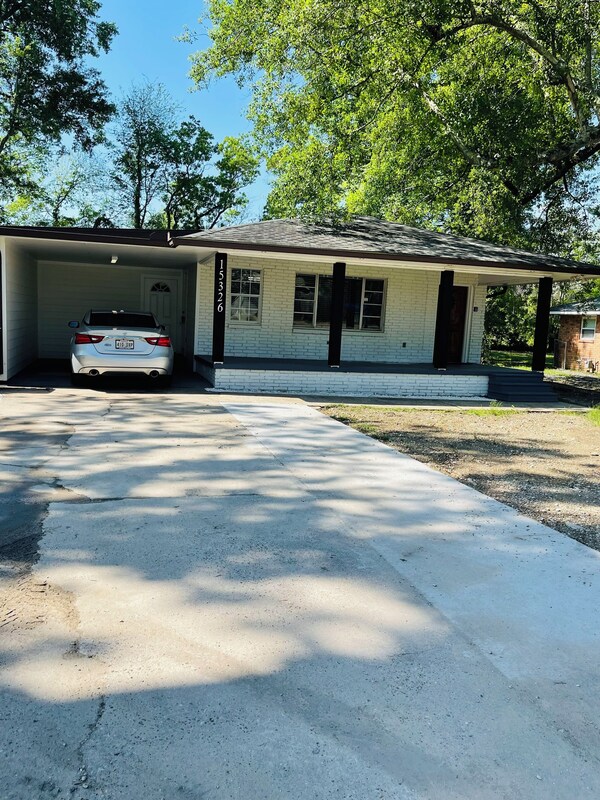 Charming 2-bedroom House With Laundry In Lovely Baton Rouge - バトン・ルージュ, LA