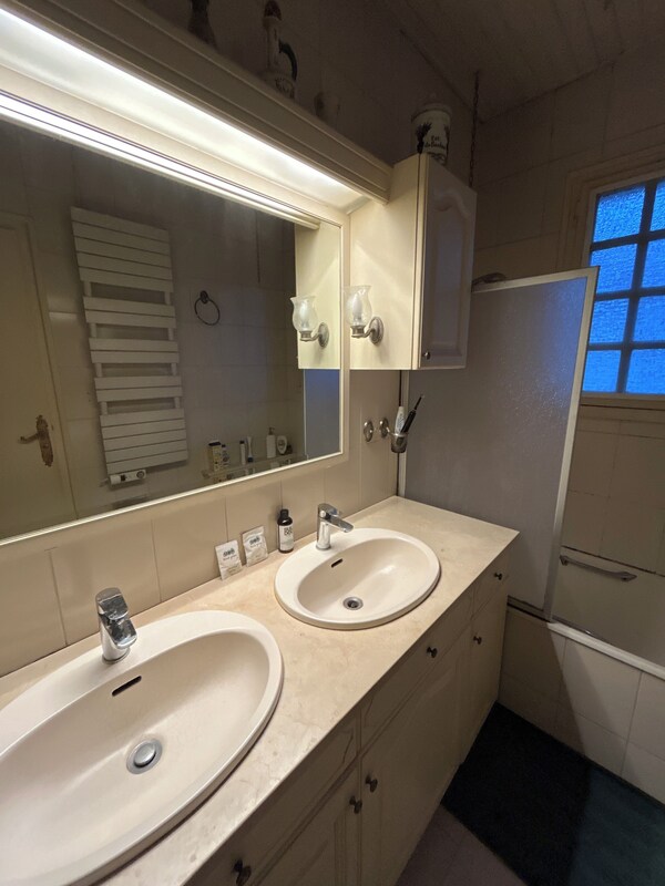 Chambre Dans Maison - Mérignac