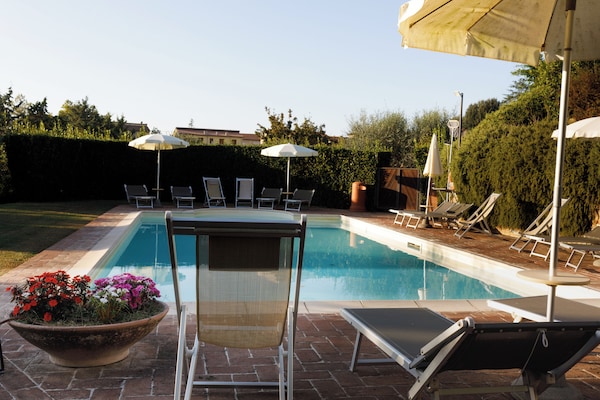 Borgo Villa Risi, A Stone's Throw From The Center Of Siena - Siena