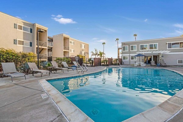 Serene Harborfront Condo | Unbeatable Views & Coastal Charm - Oceanside, Californie