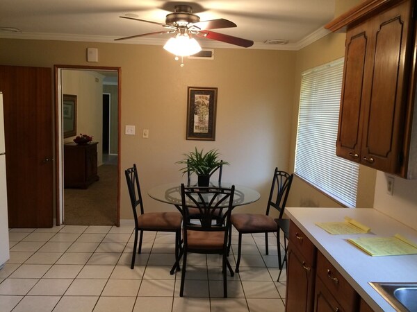 Park Manor On Two Wooded Acres Close To Golf, Okc Zoo, Remington Park, Okana - Midwest City, OK