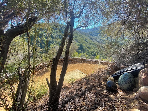 Topanga Creative Suite + Private Trails & Creeks - Calabasas, CA