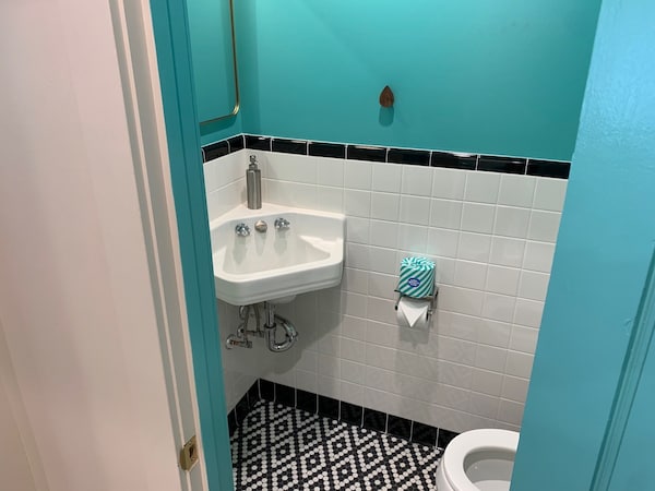 Historic Blue Ridge Tourist Court - One Bathroom Suite - Boone, NC