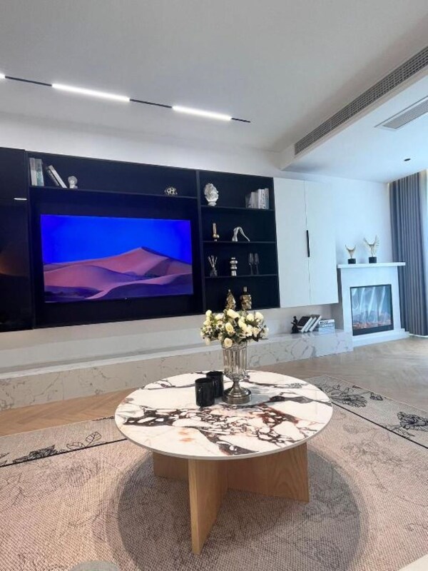 Eastern Hub - Bund Branch Designer Open Kitchen Super Large Sofa - Shanghai