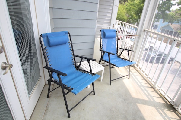 Two Blocks To Ocean With Community Pool - Dewey Beach, DE