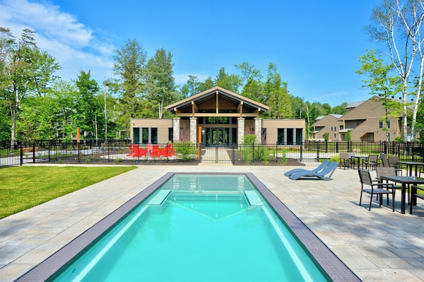 New! Verbier Retreat 205 Close To Ski Resort & Wellness Centre | Tremblant Living - Mont-Tremblant