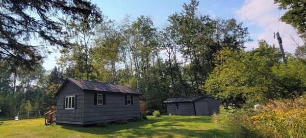 Charming Cabin In Delightful Duquette With Ac Near Miles Of Atv Trails. - Minnesota