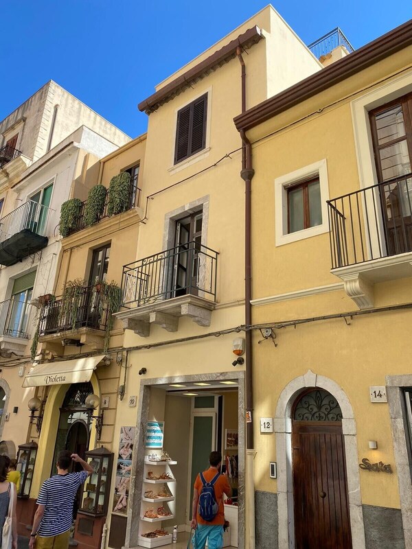 Casa Corso, Escape To The Heart Of Taormina In Our Fully-renovated House. - Taormina