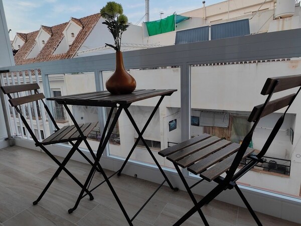 Apartment In The Heart Of Fuengirola, 50 M From The Beach. With 2 Bedrooms And 2 Bathrooms - Fuengirola