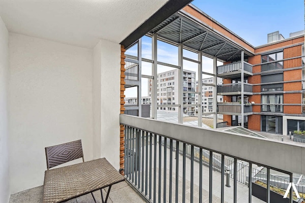 Modern 1br With Balcony In Vibrant Esch-belval - Luxemburgo