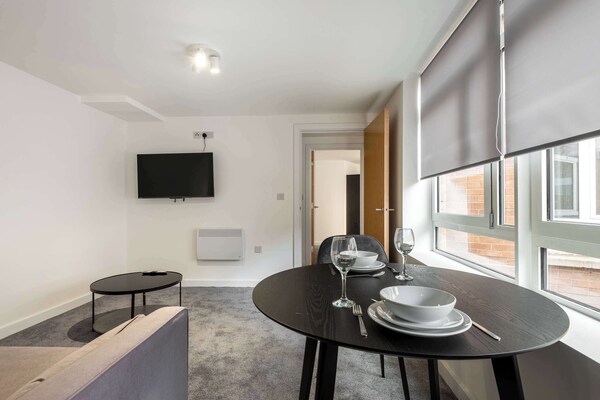 Fabulous 1 Bedroom Apartment In Central Sheffield - Sheffield
