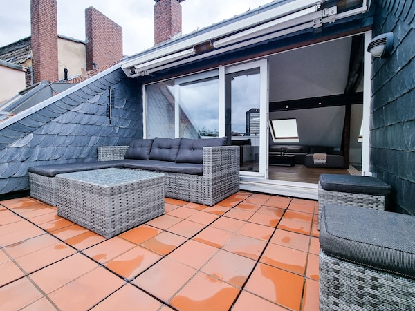 Alpha Apartments: Dachstudio - Stil & Eleganz, 2br - Gelsenkirchen
