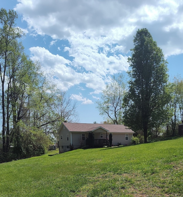 Private Home Convenient To Everything\nwnc Ag Cntr,airprt,sierra Nevada,dt&more - Mountain Home, NC