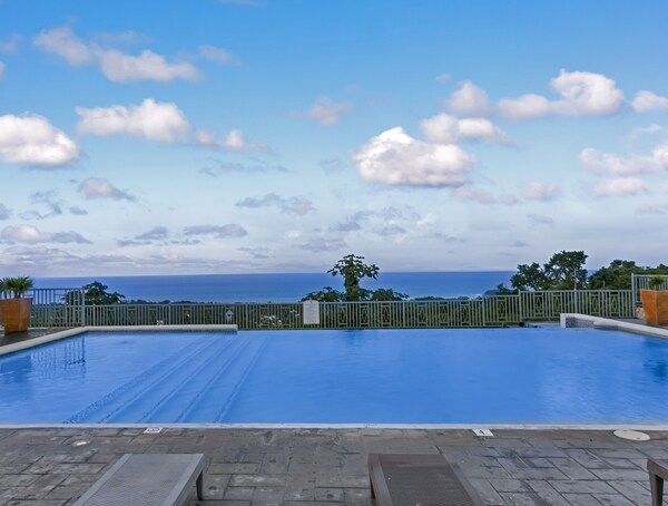 New! Zuma Villa/3br/3.5 Ba/rooftop Terrace/sea Views/pool/gated/10 Mins To Beach - Ocho Rios