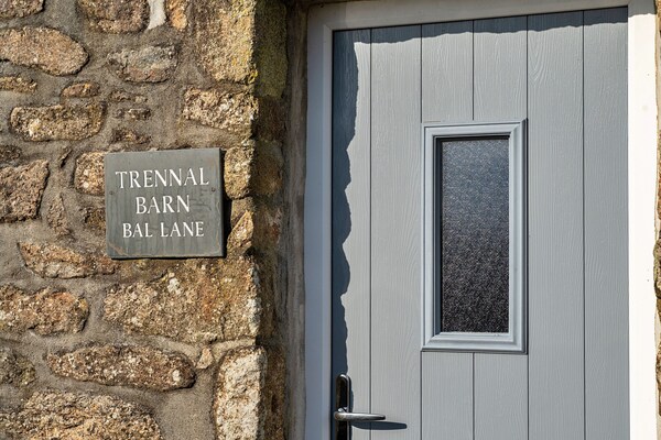 Finest Retreats | Trennal Barn - 