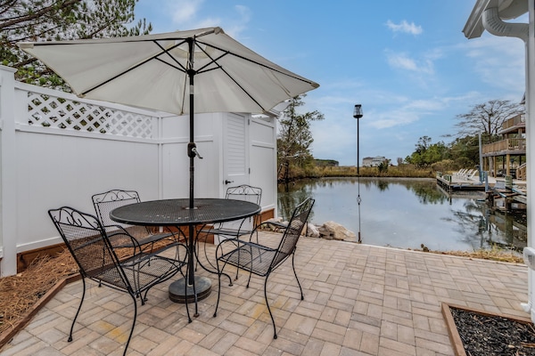 Charming Tiny Home In Rehoboth Beach With A Water View - Rehoboth Beach, DE