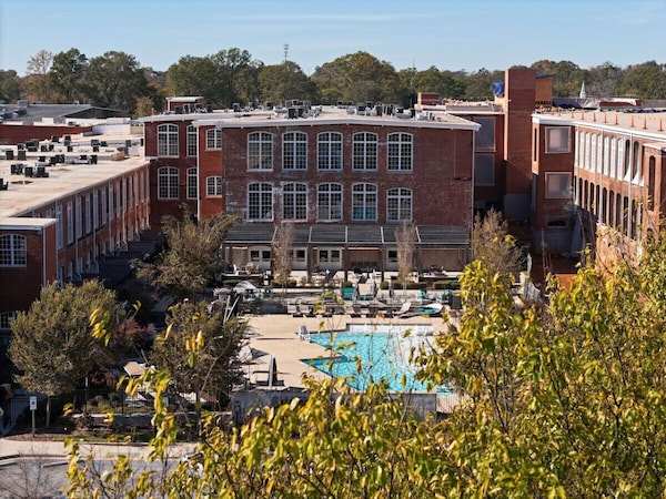 Urban Escape: Industrial 2br/2ba - Greenville, SC