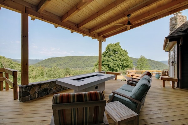 Breathtaking Mountain Views 5 Min To Omni Homestead Resort!\n - Hot Springs, VA
