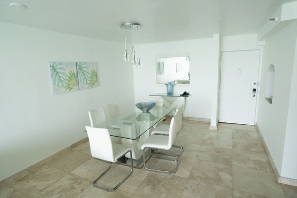 Beach Front Spectacular View  2-bedroom Condo Esj Towers - San Juan