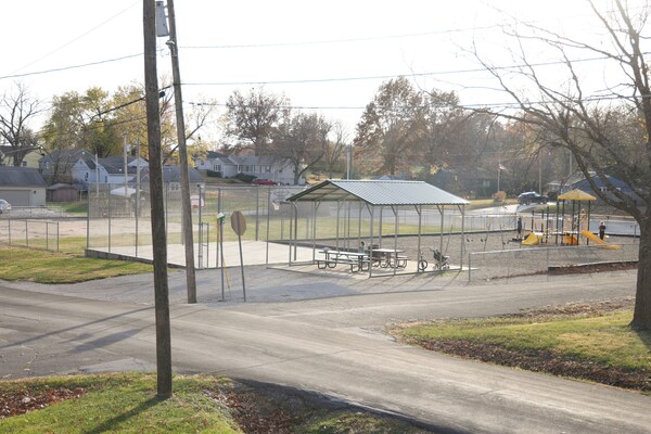 Cheerful 2 Bedroom Home In Trenton City - Trenton, MO