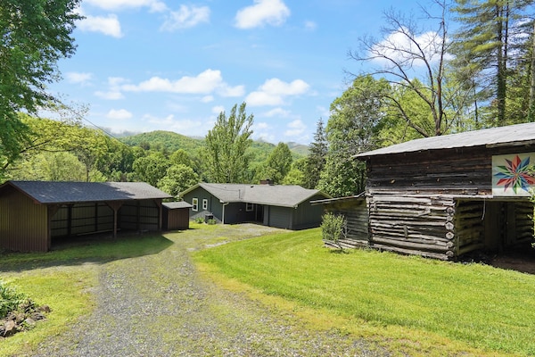 3br/2ba Mountain Home Perfect Base For Tail Of The Dragon And Outdoor Adventures - Robbinsville, NC