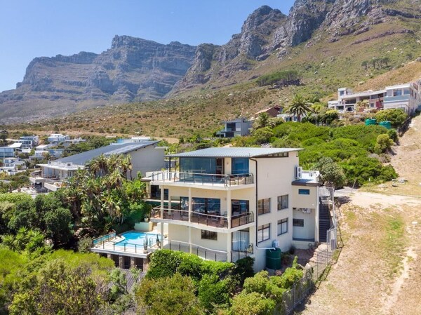 Villa Sol Camps Bay - Family Villa With 360 Views - Camps Bay