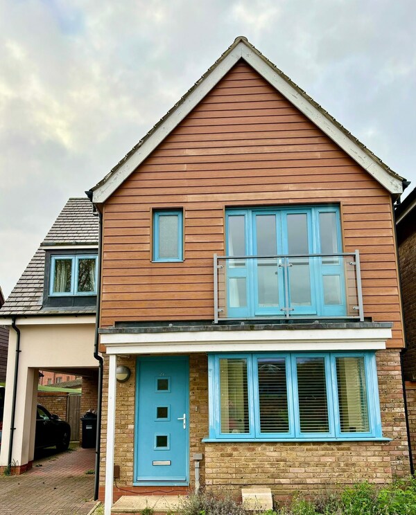 Contemporary Home - Broughton, Milton Keynes - Milton Keynes