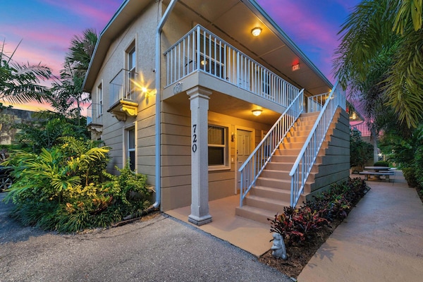 Simple & Cozy Wpb Apartment #5 - West Palm Beach, FL