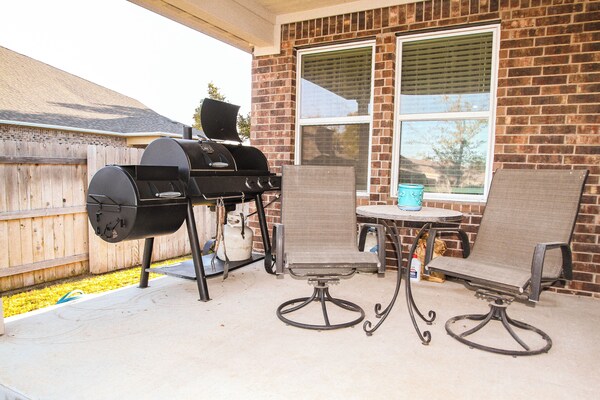 Spacious 3-bedroom House With Ac, Fitness Room, Wifi In Leander/north Austin - Leander, TX
