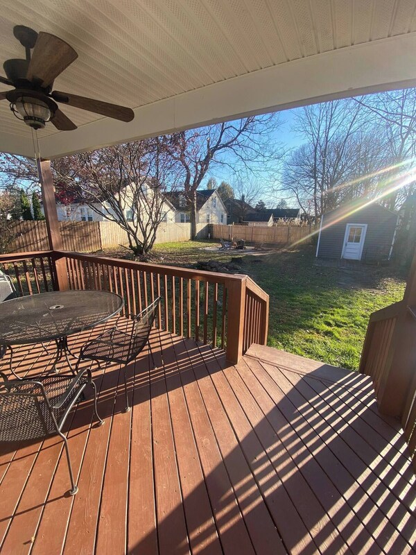 New  Sweet Southerncomfort 3 Bd 2+bth.  In Town - Bardstown, KY