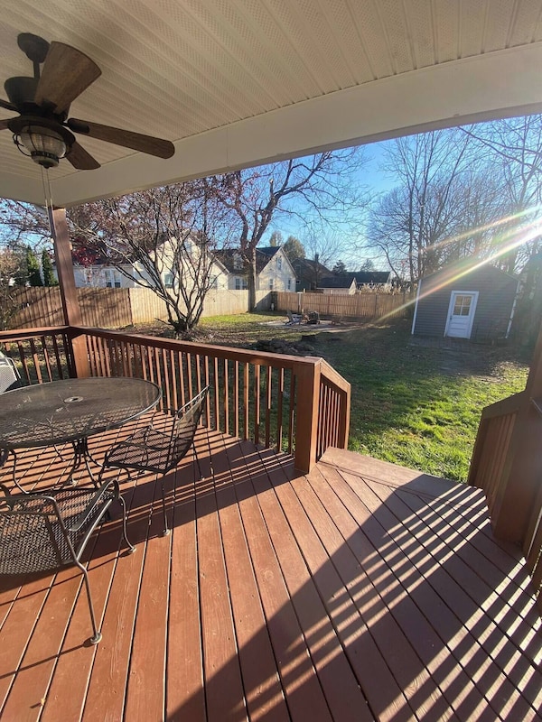 New Sweet Southerncomfort 3 Bd 2+bth. In Town - Bardstown, KY