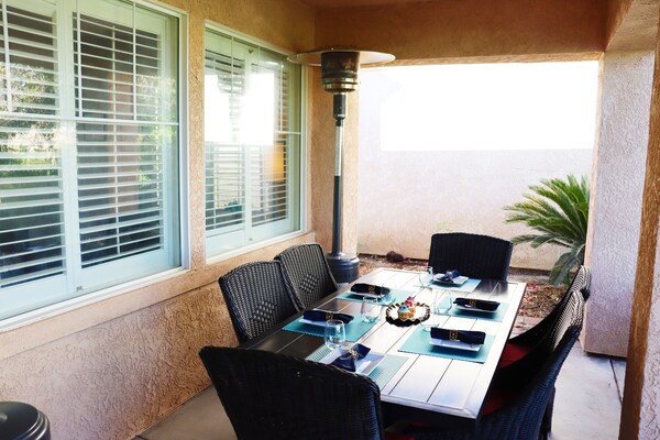Fairway Getaway: Community Pools, Gym, Golf View! - Palm Springs, CA