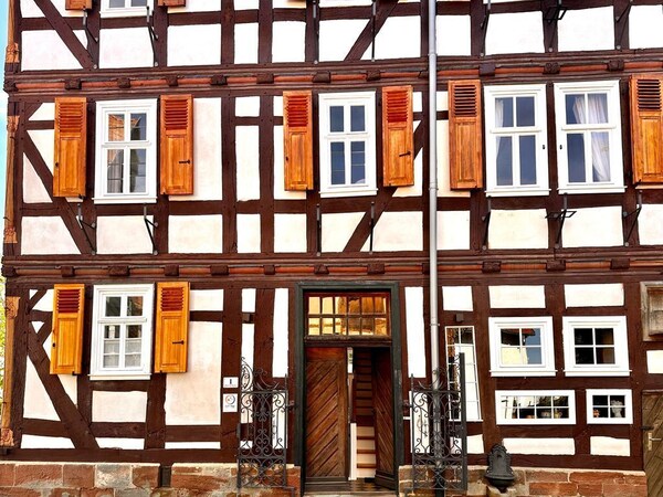 Ferien Im "Alten Pfarrhaus" - Ferienwohnung - Stadtallendorf