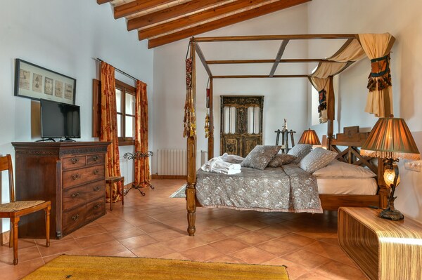 Bed And Breakfast 'Suite Xaloc Im Es Llobets' With Mountain View, Wi-fi And Air Conditioning - 馬略卡島
