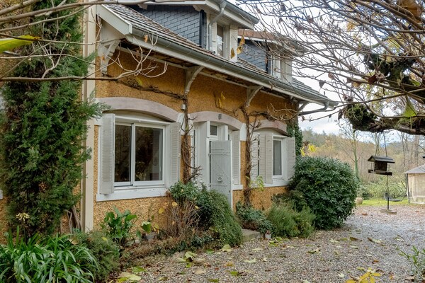 Maison De Vacances 'La' Avec Vue Sur Les Montagnes, Terrasse Privée Et Wi-fi - Le Bourget-du-Lac