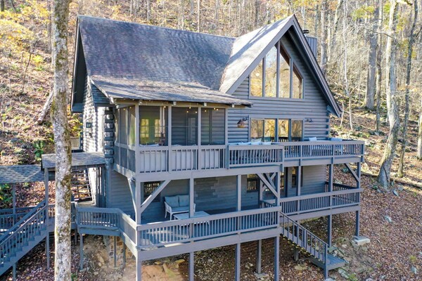 Resting Retreat - Play Arcades, Soak In The Hot Tub + More! - Jasper, GA