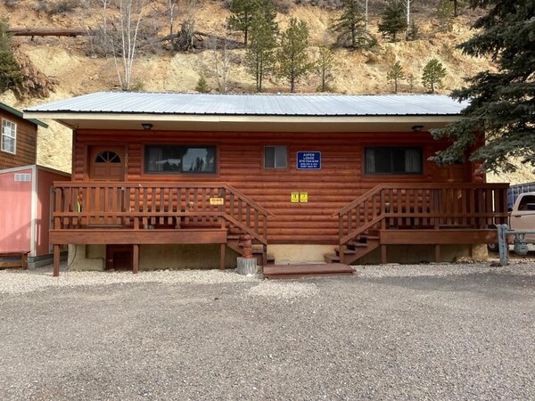 New Listing! "Casa Del Rio Rojo 10" 1 Bedroom, In Town, 2 Blocks To River, Jetted Tub, Pet Friendly - Red River, NM
