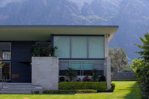Centrally Located Family Lodging With A Beautiful View, An Ideal Place To Rest. - Tepoztlán