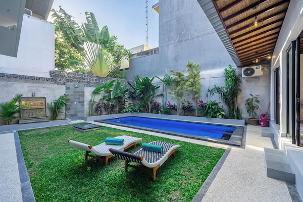 Villa Lebah Tranquil Paradise Of 3 Bedroom Heart Of Seminyak - Seminyak