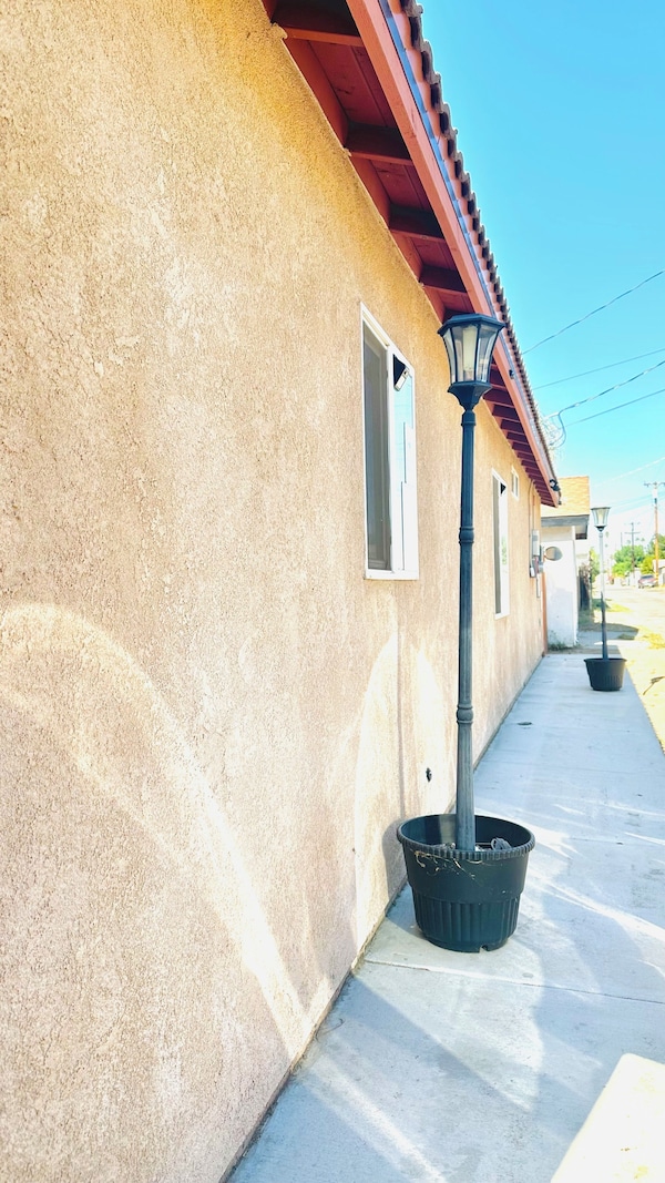 Charming 3-bedroom House For The Holidays In Riverside! - Riverside, CA