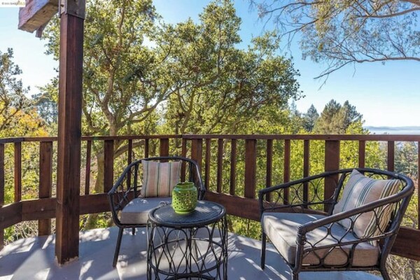 Guest Home Oasis In The Beautiful Berkeley Hills\n\n - Berkeley, CA