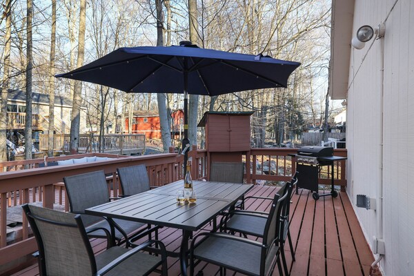 The Cozy Modern Cabin  Near Lake & Pet-friendly - Tobyhanna, PA