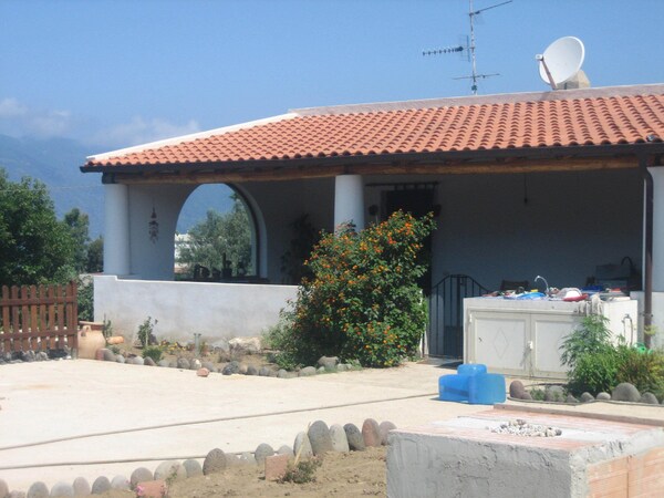 Country Lodge Monigio Pure Nature, Sunset View, Backside Of The Island - Sicily