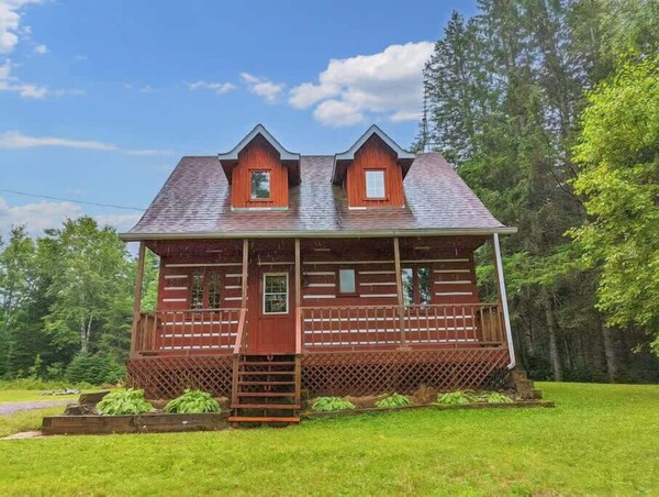 Chalet Natura Versailles Spa And River - Quebec