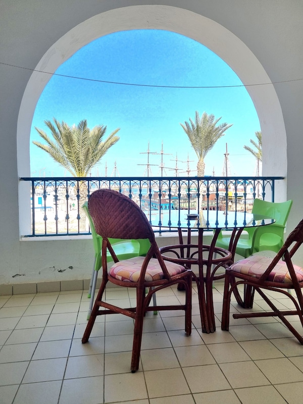 Charming 1-bedroom Apartment In Enchanting Djerba With Ac, Wifi - Houmt Souk