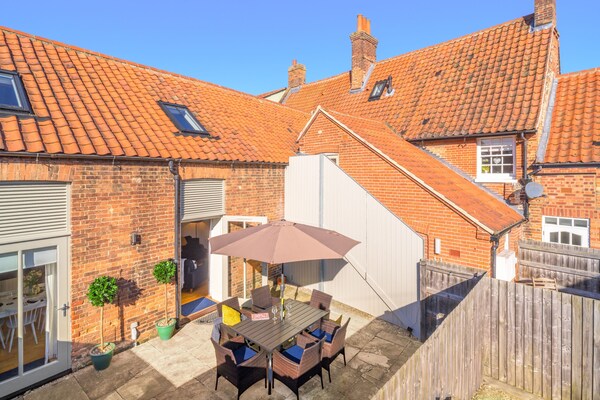 4 Railway Cottages, Holt, Norfolk - Blakeney