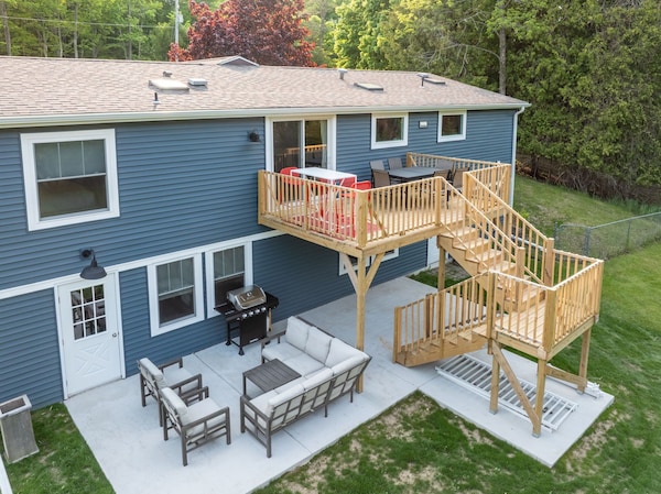 Newly Baileys Harbor Home, 1 Block Dt, Open Concept With Huge Yard - Baileys Harbor, WI