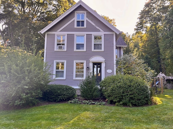 Charming 4-bedroom House In Ivoryton/essex - West Beach, CT